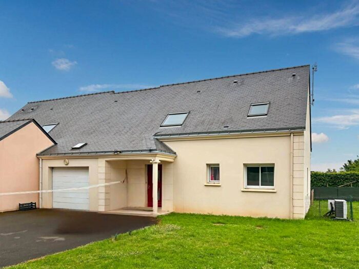Maison 5 pièces à louer - Saint-Aubin-des-Châteaux