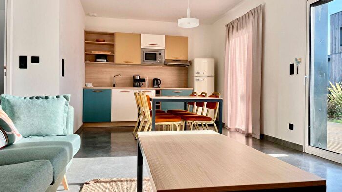 Maison à louer - Angoulins - 4 pièces - 3 chambres