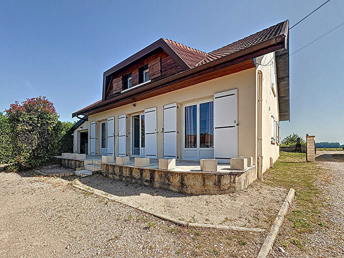 Maison 8 pièces à Viriat, à vendre