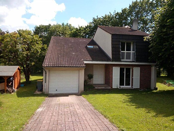 Maison à louer - Ormesson-sur-Marne - 6 pièces - 4 chambres