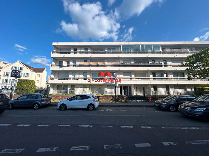 Appartement 3 pièces à Poissy, Centre-ville, à vendre