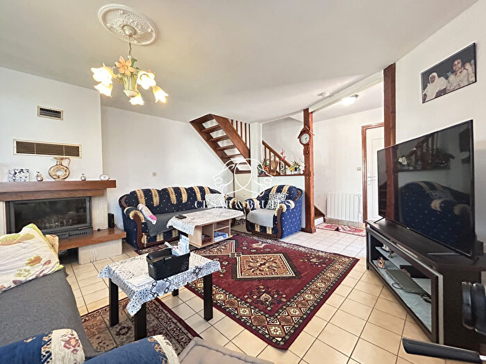 Maison à vendre - Saint-Priest, Village - 4 pièces - 3 chambres