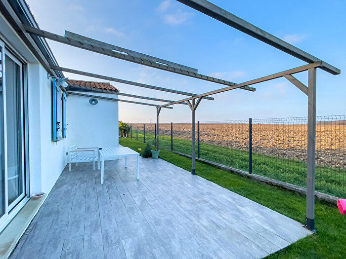 Maison à vendre - Salles-sur-Mer - 5 pièces - 3 chambres