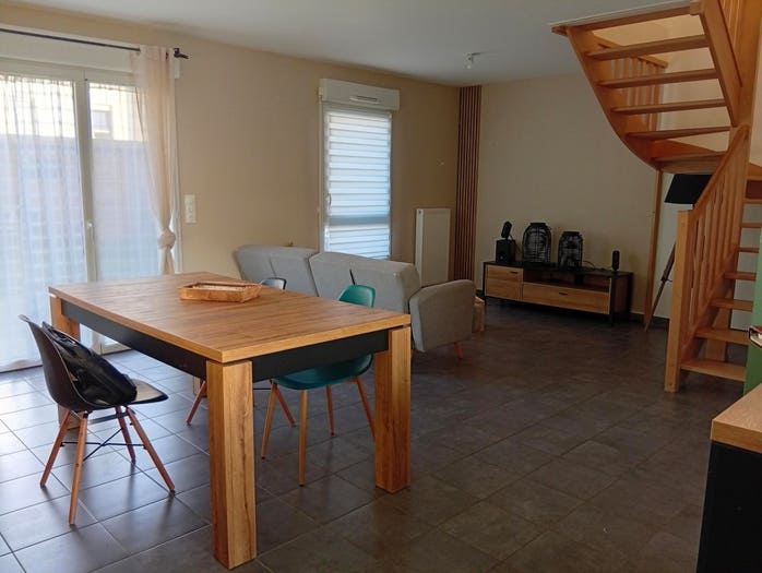 Maisons à vendre et appartements à louer - 3