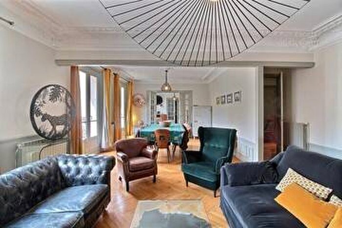 Appartement à louer - Reine-Mairie, Boulogne-Billancourt - 6 pièces - 4 chambres