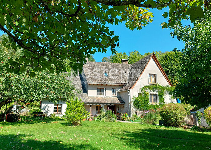 Maison à vendre - Marmanhac - 6 pièces - 5 chambres