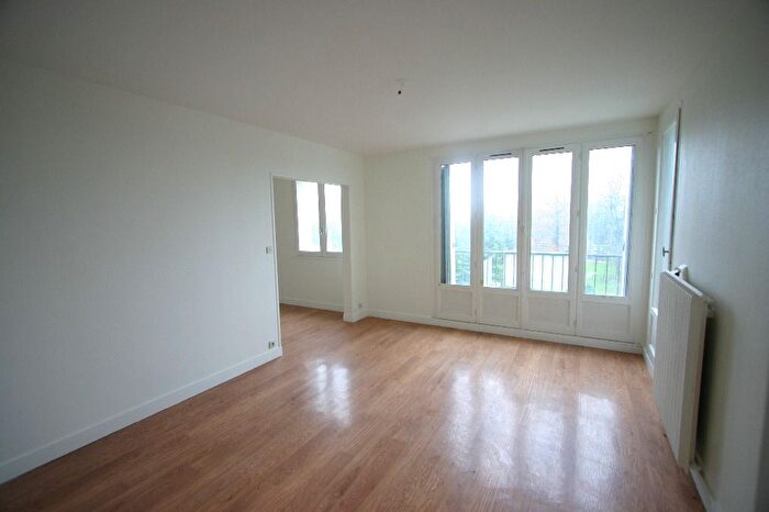 Appartement 3 pièces à Orléans, Soleil Levant, Champ de Mars, à louer
