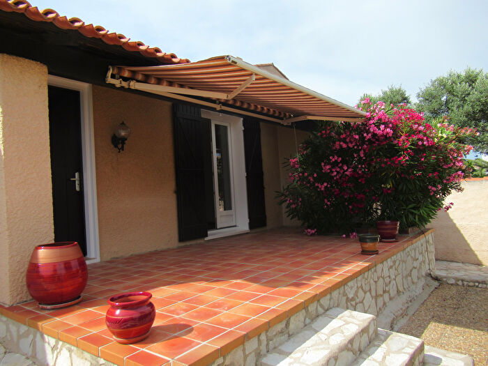 Maison 5 pièces à louer à Sausset-les-Pins