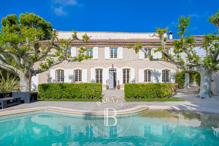 Maison à vendre - Marseille e , Château-Gombert - 8 pièces - 5 chambres