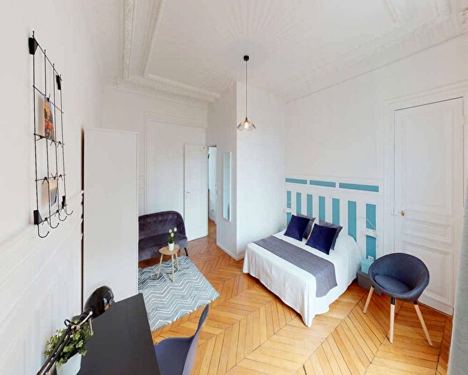 Appartement à louer - Pereire-Malesherbes, Paris ème arrondissement - 7 pièces - 10 chambres