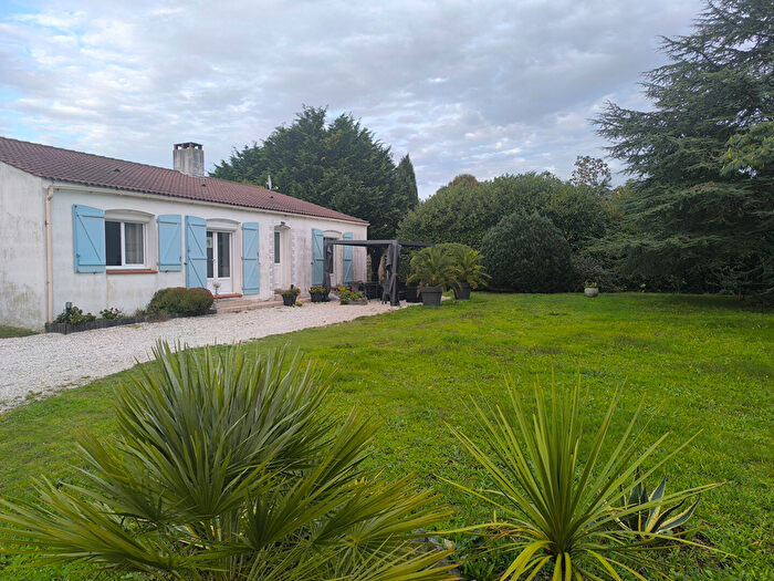 Maison à vendre - Commequiers - 5 pièces - 4 chambres