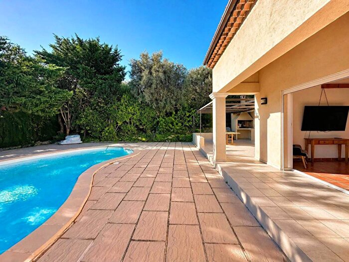 Pierredon Sud-Mortier-Colombet-Boucene, Sanary-sur-Mer : Maison 6 pièces à louer