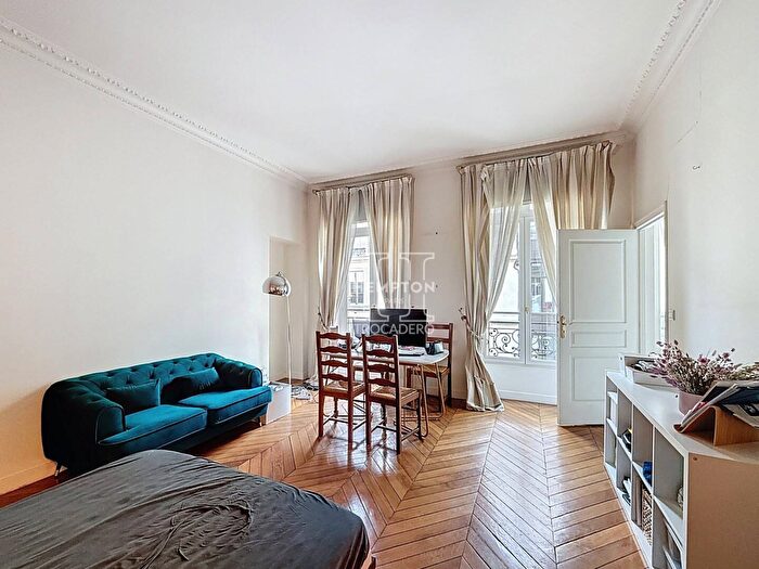 Appartement à louer - Paris ème - 1 pièce