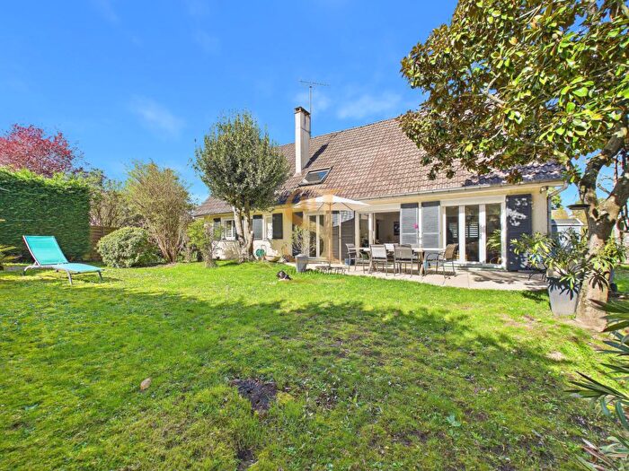 Maison à vendre - Ballainvilliers - 8 pièces - 5 chambres