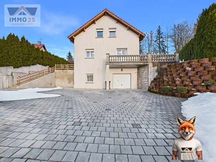 Maison à vendre - Villers-le-Lac - 8 pièces - 5 chambres