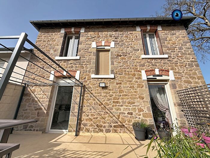 Maison à vendre - Brive-la-Gaillarde - 7 pièces - 4 chambres