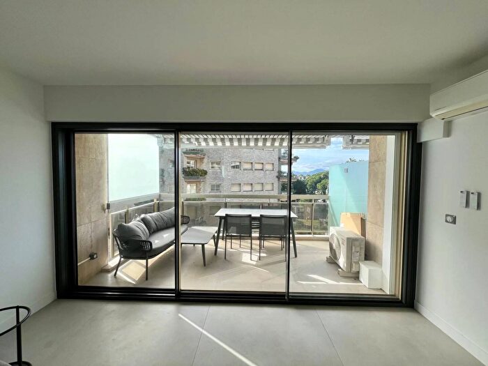 Appartement à louer - Cannes - 3 pièces