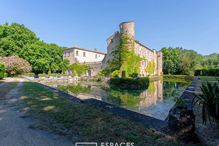 Appartement à vendre - Uzès - 4 pièces - 3 chambres