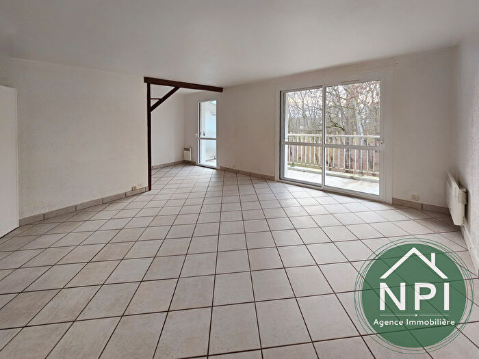 Appartement à vendre - Vaux-le-Pénil - 3 pièces - 2 chambres