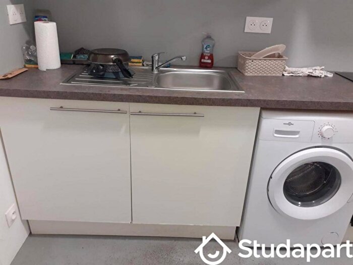 Appartement à louer - Le Vieux Château-Pulventeux, Longwy - 1 pièce - 4 chambres