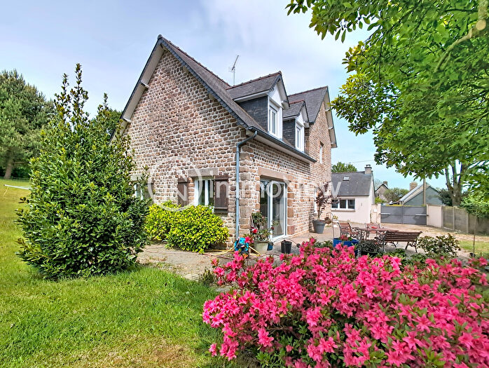 Maison 5 pièces à vendre à Champcervon