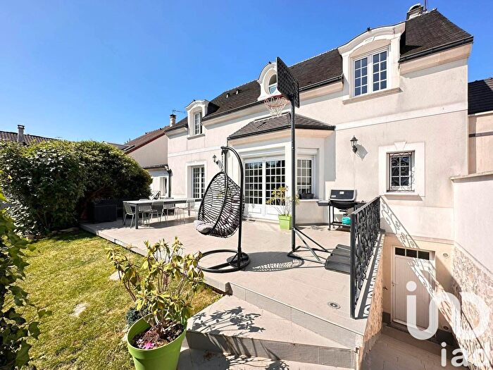 Maison à vendre - Pontault-Combault, Mairie, Rouxel - 7 pièces - 5 chambres