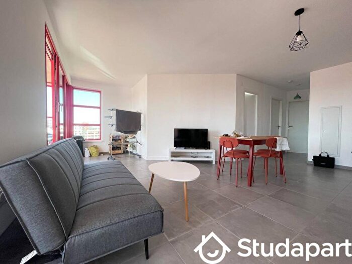 Appartement à louer - Port du Rhin Centre, Strasbourg - 1 pièce - 1 chambre