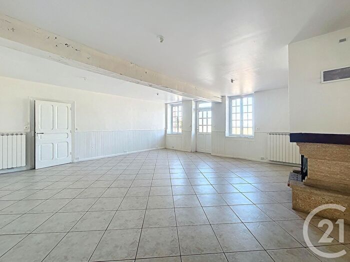 Maison 4 pièces à louer à Voussac