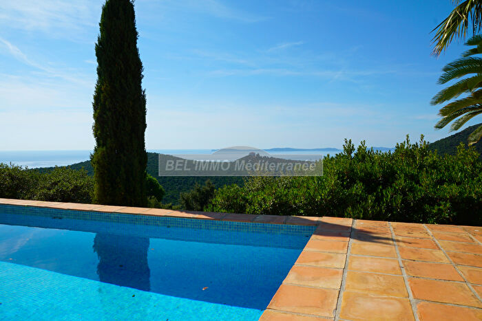 Maison à vendre - Cavalaire-sur-Mer, Pierrugues, Mannes, Canissons - 5 pièces - 3 chambres