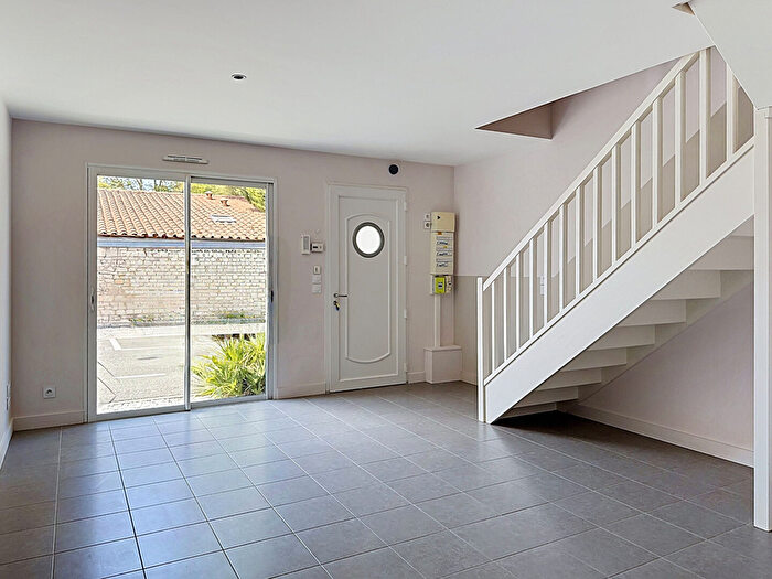 Maison 3 pièces à Croix-Chapeau, à vendre