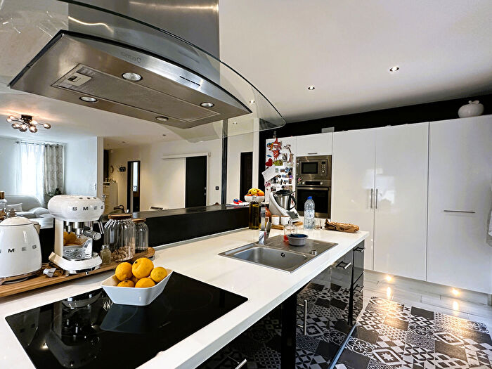 Maison à vendre - Carcassonne, Centre-ville - 9 pièces - 7 chambres