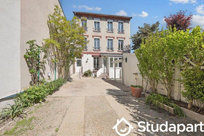 Appartement à louer - Petit Colombes-Charles de Gaulle - 1 pièce - 1 chambre