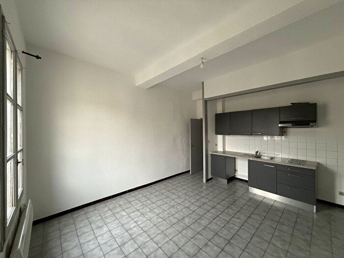 Appartement à louer - Arènes, Nîmes - 2 pièces - 1 chambre
