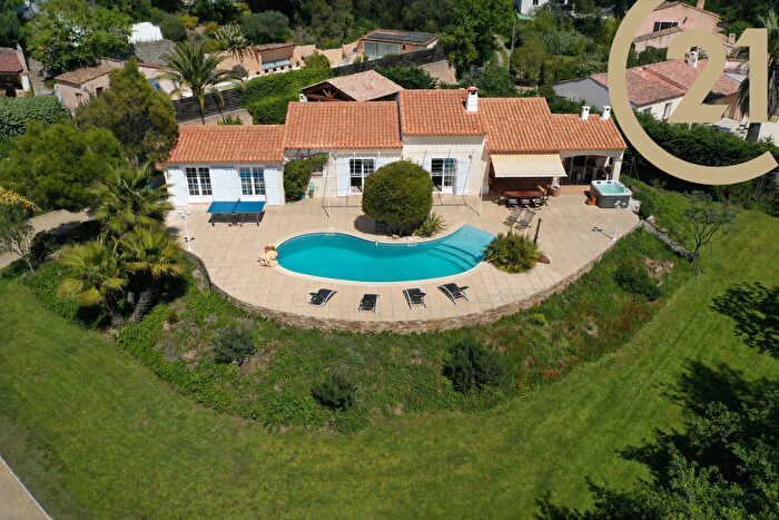 Puget-sur-Argens - Maison 5 pièces à vendre