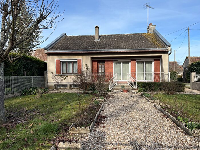 Maison à vendre - Vatan - 4 pièces - 2 chambres