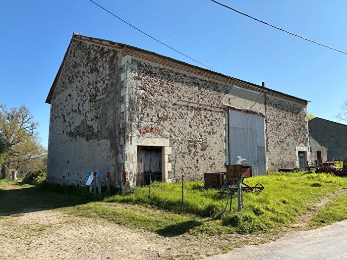 Lathus-Saint-Rémy - Maison à vendre