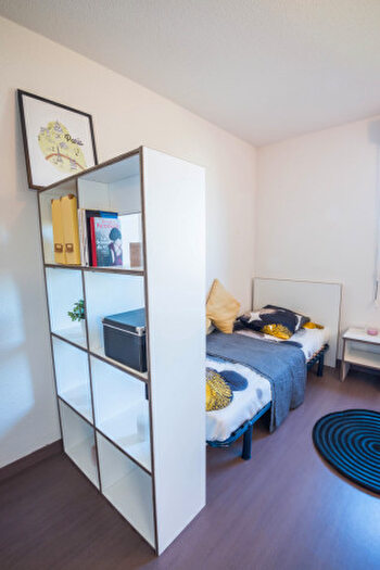 Appartement à louer - Saint-Priest, Bel-Air - 1 pièce