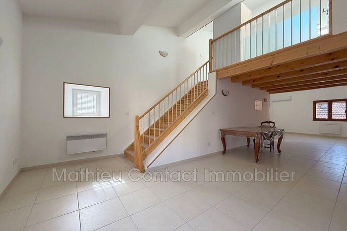 Appartement 2 pièces à Hôpital, Nîmes, à louer