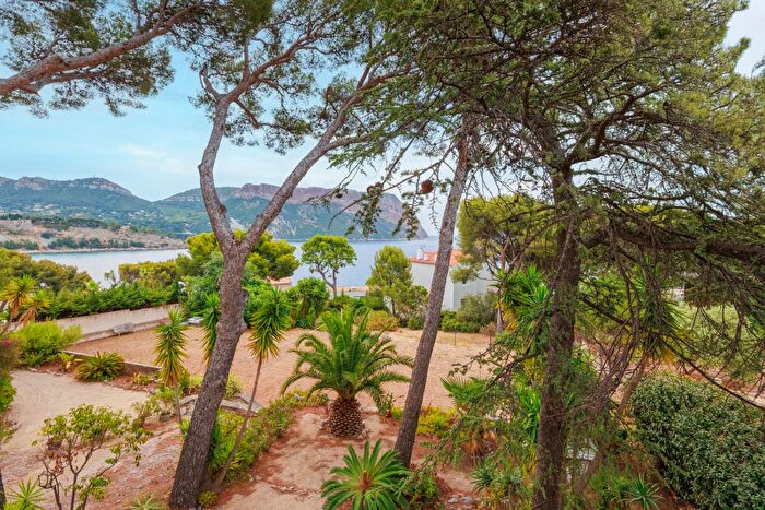 Maison à vendre - Cassis - 4 pièces - 2 chambres