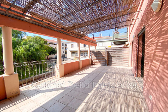 Appartement 3 pièces à louer - Sanary-sur-Mer, Centre-ville, Port