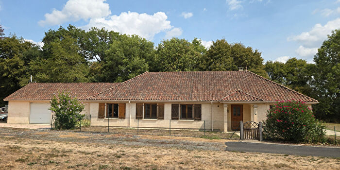 Maison 6 pièces à Bussière-Poitevine, à vendre