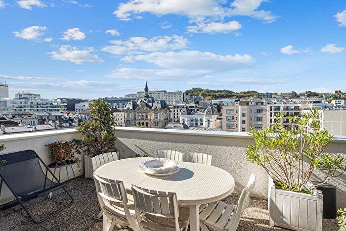 Appartement à vendre - Suresnes, Plateau Ouest - 5 pièces - 3 chambres