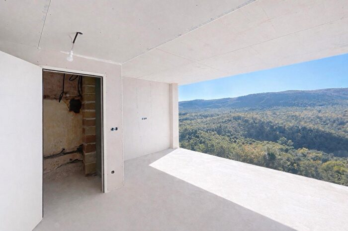 Appartement à vendre - Bagnols-en-Forêt - 2 pièces - 1 chambre