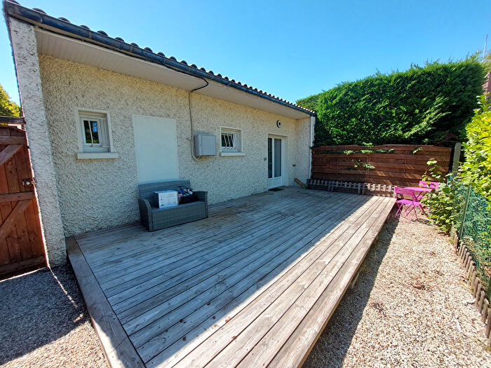 Appartement à louer - Salles - 1 pièce