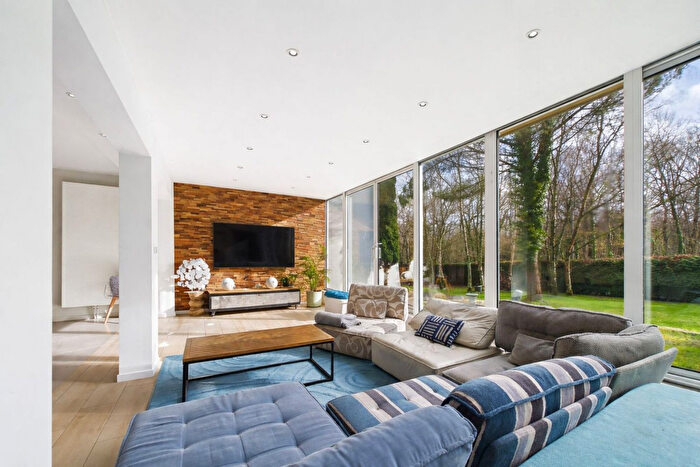 Maison 14 pièces à vendre à Saint-Sébastien-sur-Loire, Est