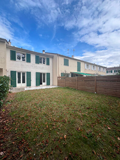 Montigny-le-Bretonneux, Le Village - Maison 4 pièces à louer