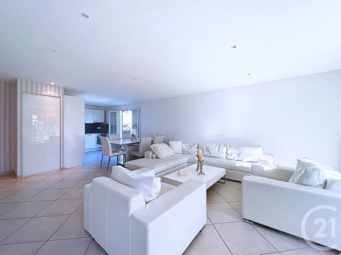 Appartement à vendre - Antibes, Rastines, Super Antibes, Laval, La Fontonne - 3 pièces - 2 chambres