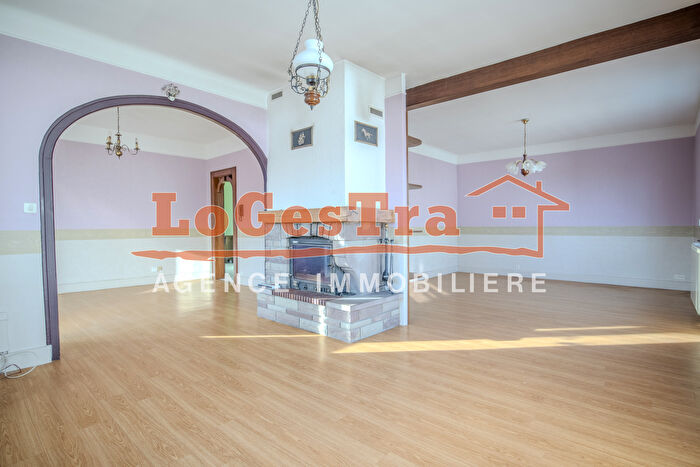 Maison à vendre - Vittel - 6 pièces - 4 chambres