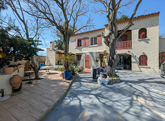 Maison 5 pièces à vendre à Narbonne, Montplaisir, Rochegrises