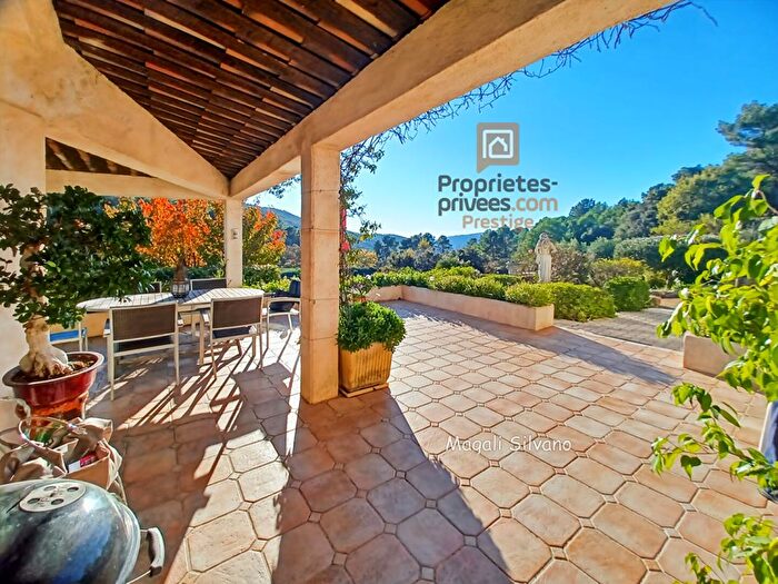 Maison à vendre - Seillans - 5 pièces - 3 chambres